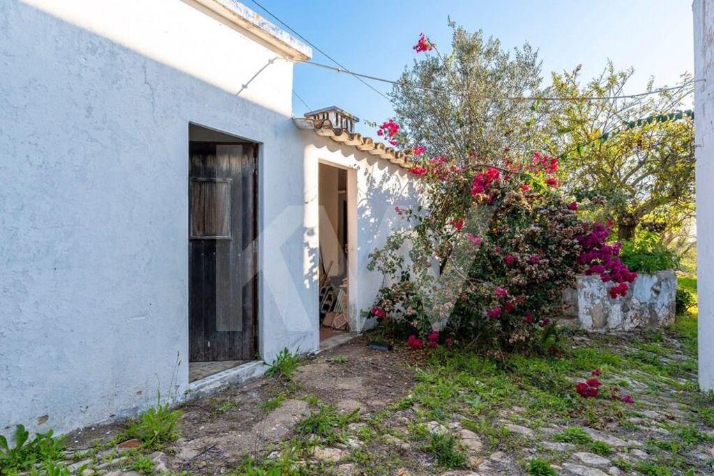 Property under renovation | Land | Quelfes | Olhão | KW